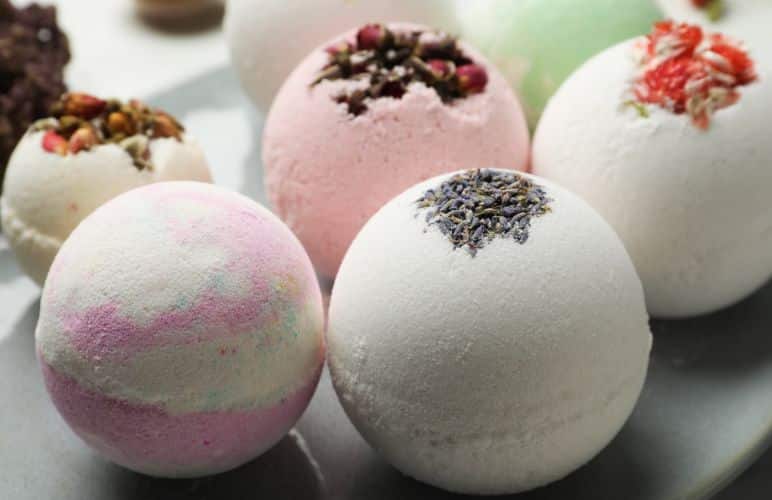 How To Make Bath Bombs At Home Like A Pro - Easy Guide For Beginners. | Fizzy Wizz