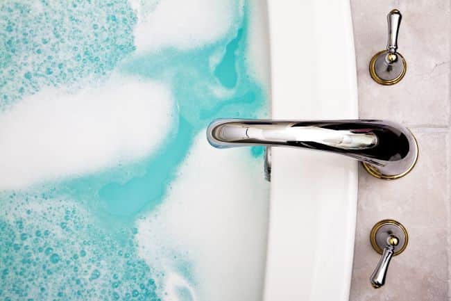 How To Use A Bath Bomb For A Spectacular Soak: Tips And Tricks | Fizzy Wizz